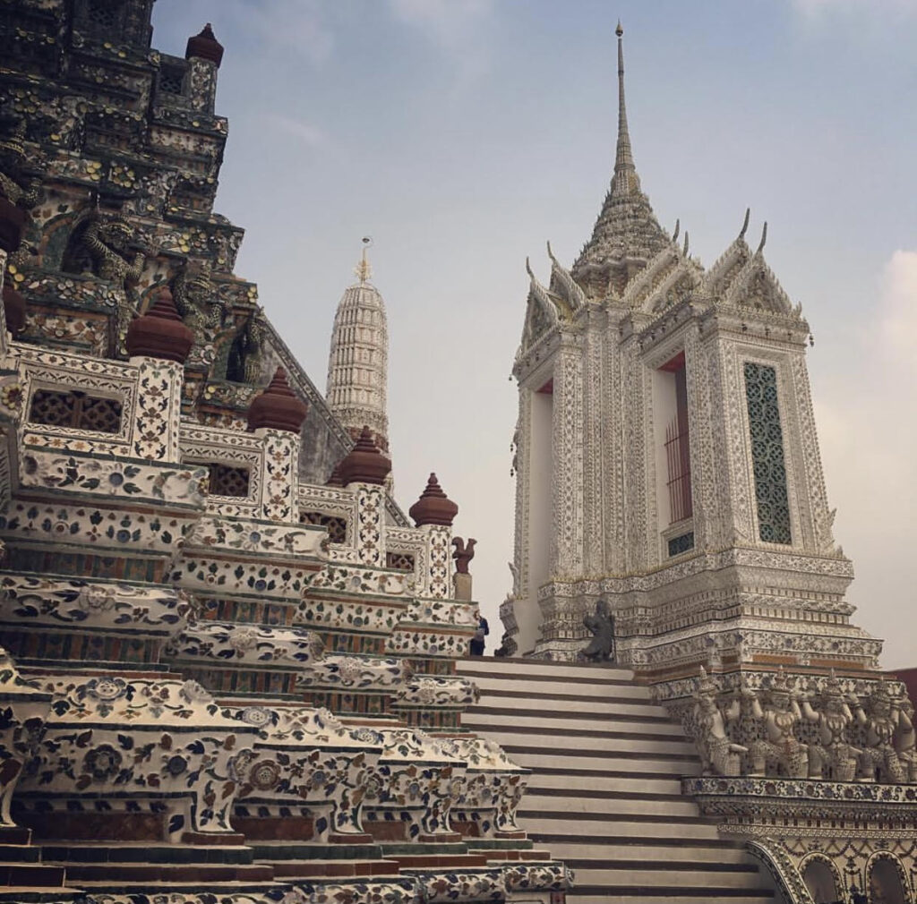 Wandering the World - Sarah Freymuth